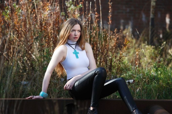 Classify Scottish Model Kerry Omay