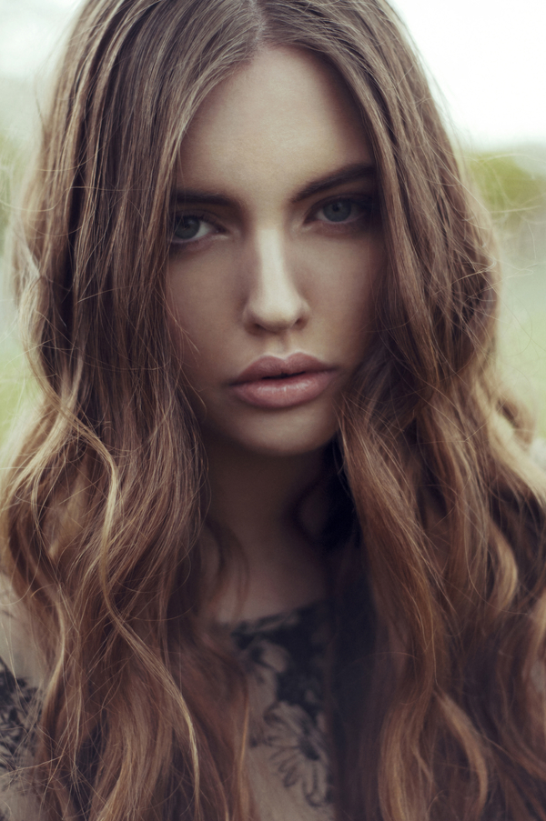 Classify Scottish Model Kerry Omay